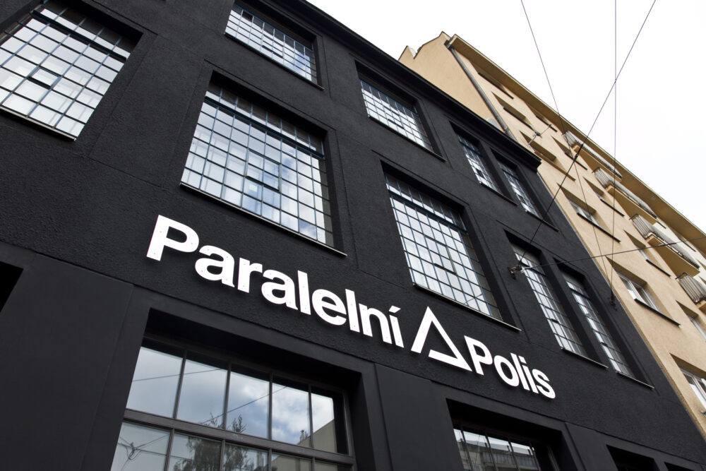 Totalitarismo digital: Hackers Congress Parallel Polis en Praga nos advierte cómo evitarlo - GCC ...